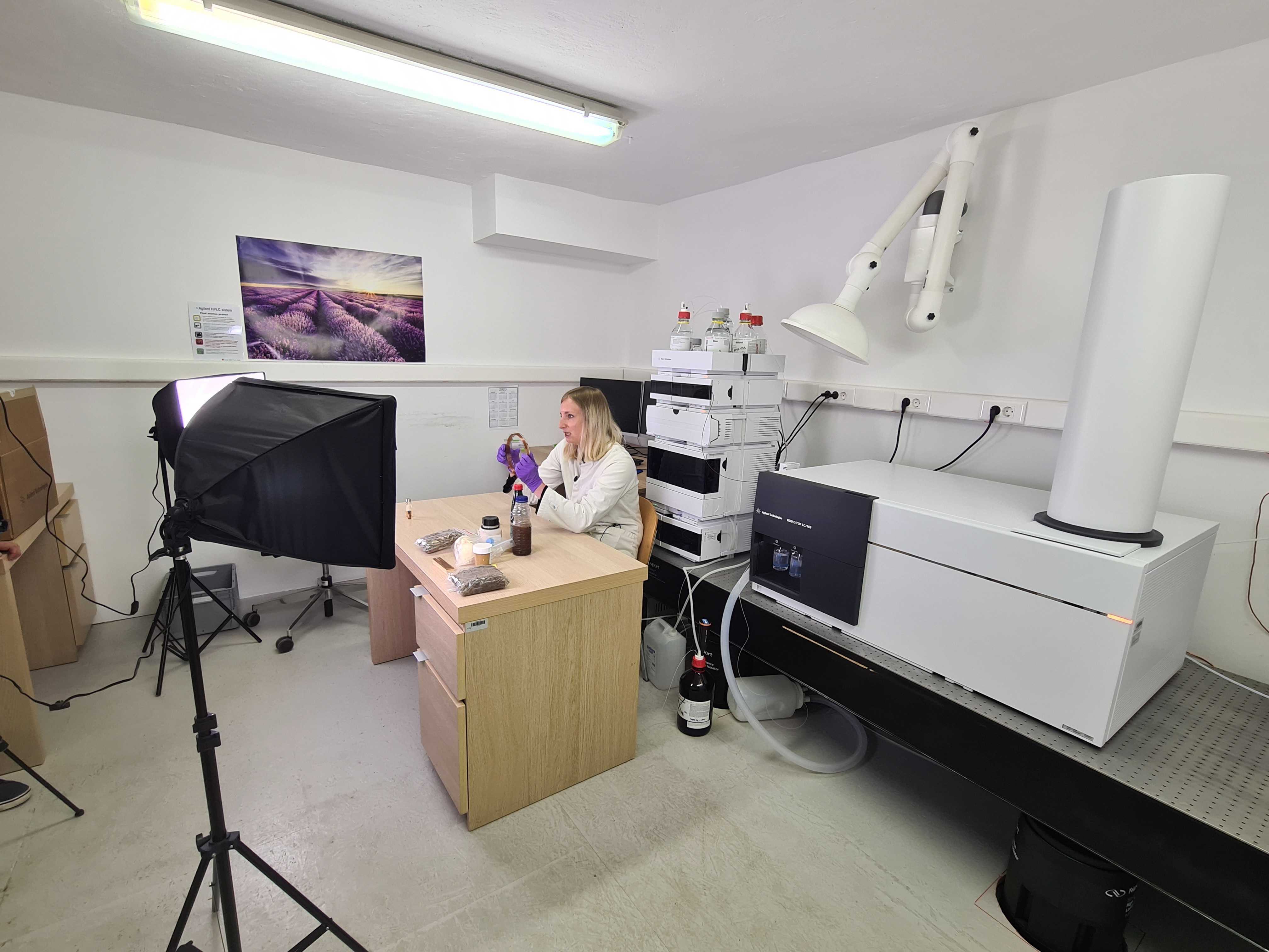 InnoRenew CoE chemical characterization laboratory - InnoRenew CoE ...